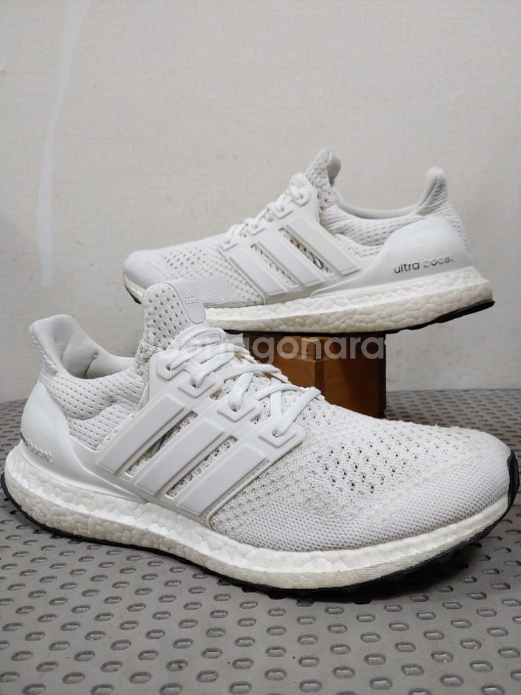 아디다스 울트라부스트M(US8추천260) | 런닝화/워킹화 | 중고나라