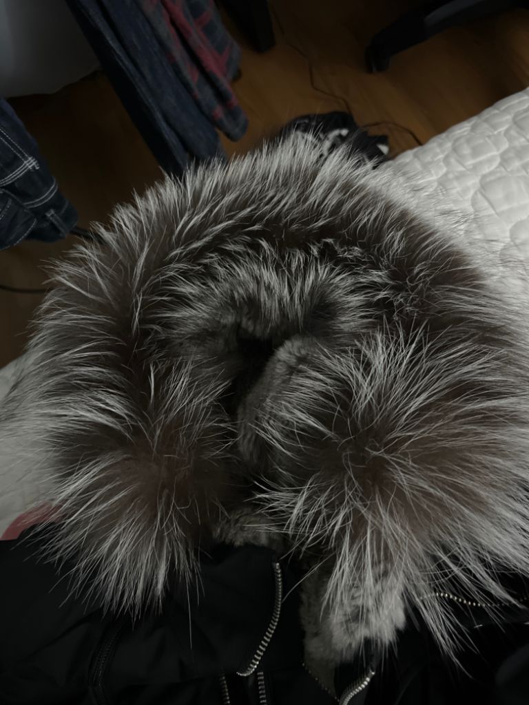 맥케이지 딕슨 x 22fw 괴물퍼 백화점판 38사이즈 | 패딩/야상/점퍼 | 중고나라