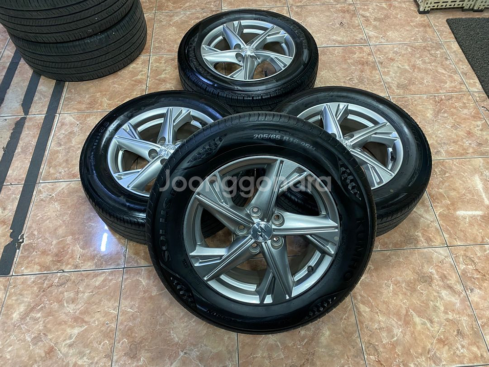 쏘나타dn8 16인치 순정휠타이어 팝니다 | 휠/타이어 | 중고나라