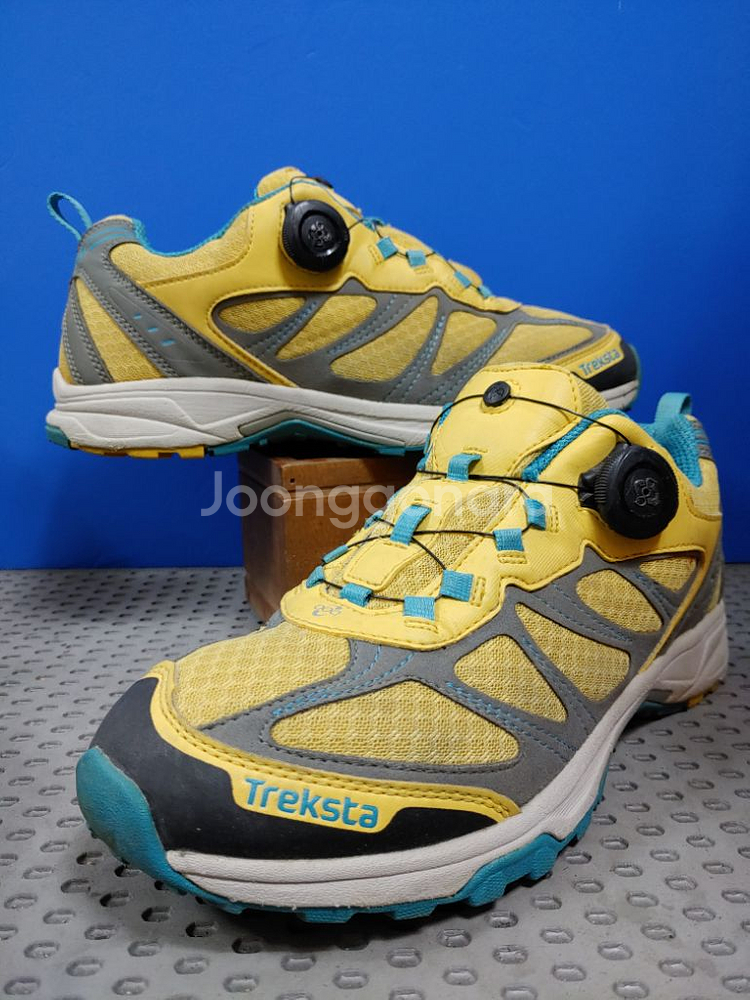 트렉스타 보아 트레킹화(US7.5표기255추천250) | 등산화/배낭/장비 | 중고나라