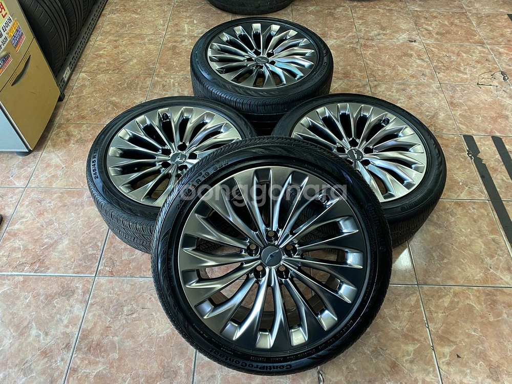 제네시스EQ900 19인치 휠타이어 팝니다 | 휠/타이어 | 중고나라