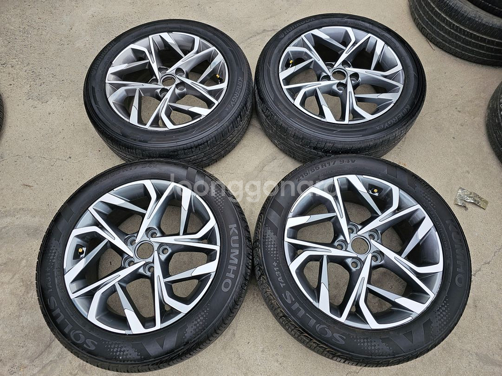 소나타 DN8 17인치 휠타이어 세트 팝니다. | 휠/타이어 | 중고나라