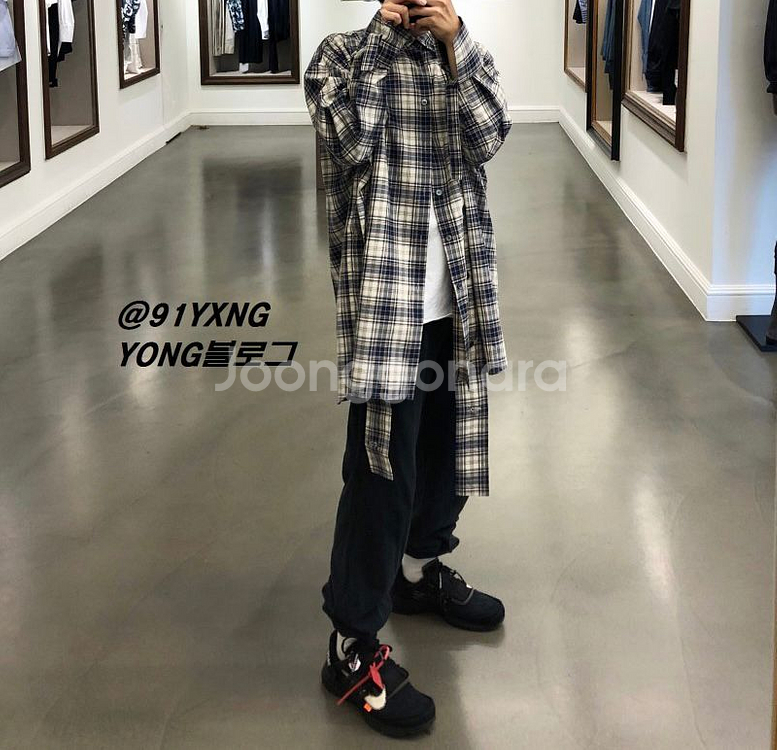 우영미 18fw 깅엄셔츠 브라운 48 | 남성의류 | 중고나라