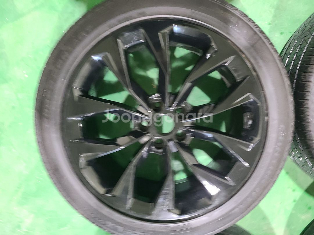 쏘렌토 MQ4 20인치 2554520 휠타이어 팝니다 | 휠/타이어 | 중고나라