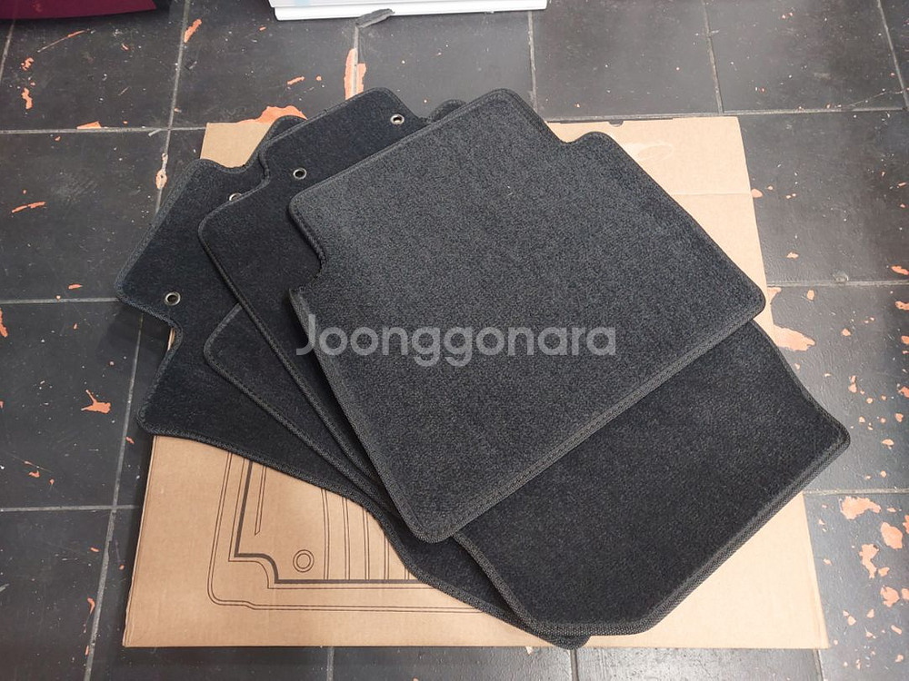 QM6 정품 코일매트, 먼지털이 판매합니다. | 기타 부품/용품 | 중고나라