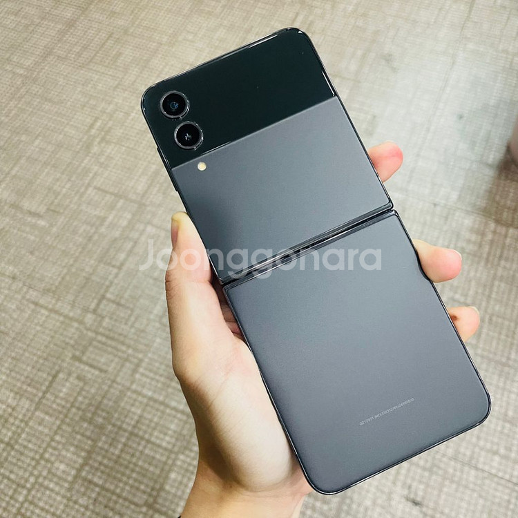 갤럭시 Z플립4 블랙 256GB KT 무잔상상태좋은기기 | 삼성 | 중고나라