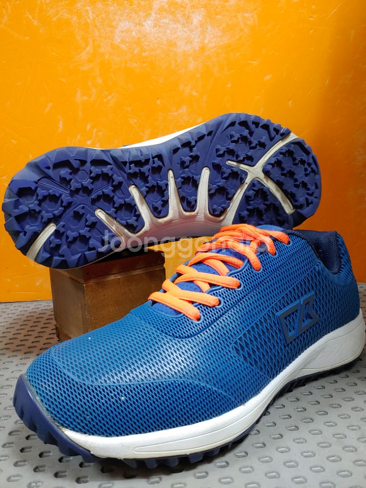 커터앤벅 스파이크리스 골프화(US7.5표기255추천25 | 골프의류/골프화 | 중고나라