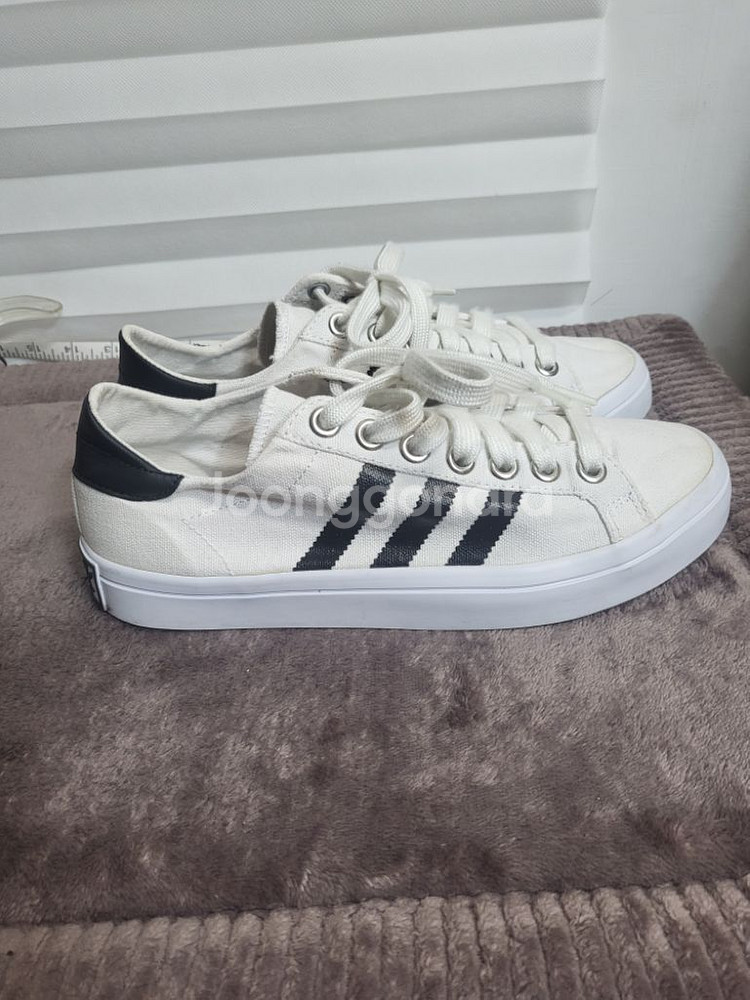 아디다스코트밴티지흰검235~240 | 단화/캐쥬얼화 | 중고나라