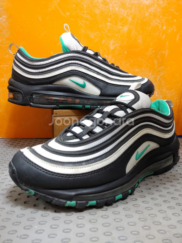 나이키 에어맥스97(US7.5표기255추천250) | 중고나라 카페에서 운영하는 공식 사이트