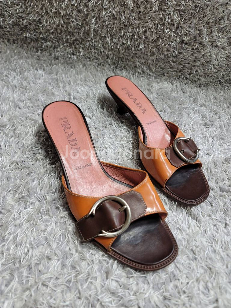 정품) PRADA 프라다 뮬 슬리퍼 EU37 240 | 샌들/슬리퍼 | 중고나라