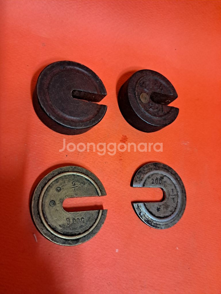 근현대사 쌀저울 추 네점일괄(1kg2개 500g1개 | 예술작품/골동품/수집 | 중고나라