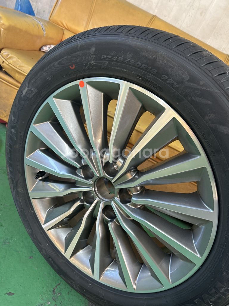 에쿠스 vi(vs380) 정품휠 +타이어 판매합니다. | 휠/타이어 | 중고나라