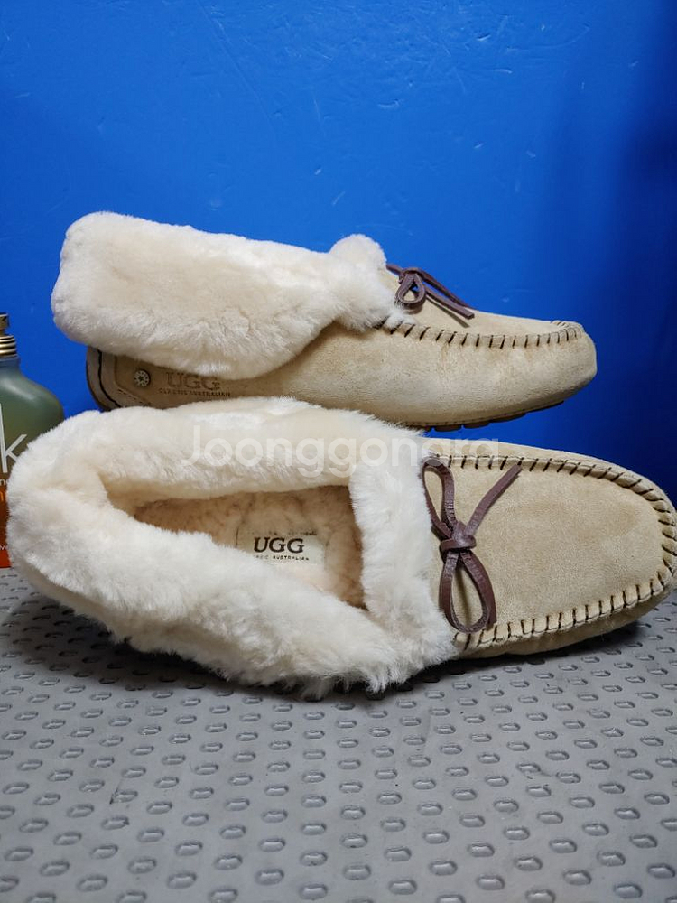 UGG어그 오스트레일리아 방한화(표기250여유있는245 | 단화/로퍼 | 중고나라