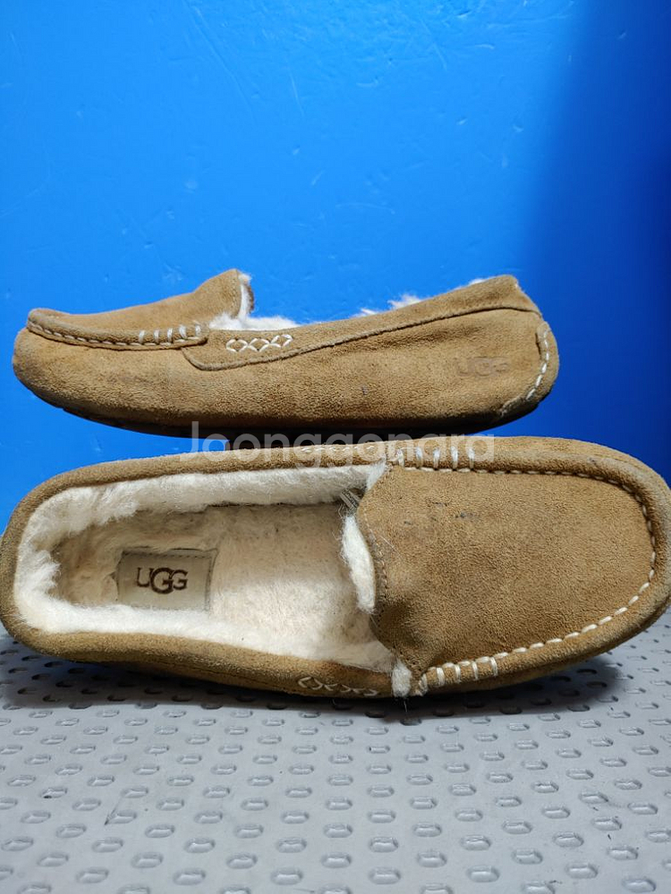 UGG어그 방한화(EU38표기240추천235) | 단화/로퍼 | 중고나라