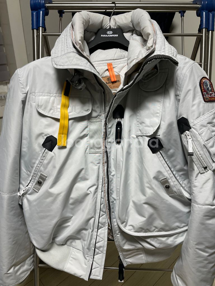 파라점퍼스 고비 미스트 화이트 XL 22fw 실착 1회 | 패딩/야상/점퍼 | 중고나라