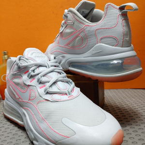 나이키리액트270 중고거래 | 중고나라