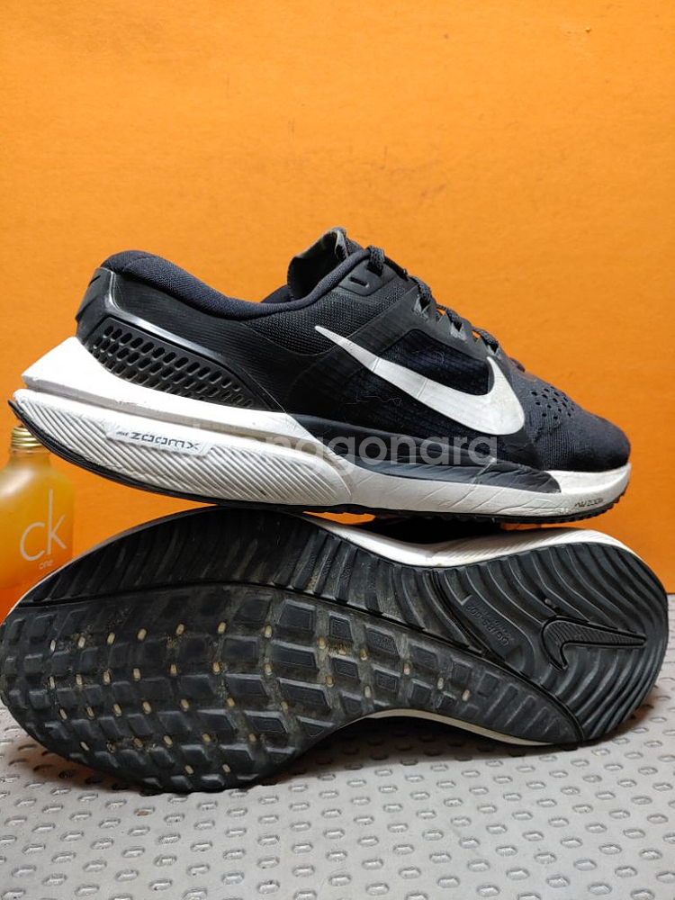 나이키 에어줌 보메로15(US9표기270추천265) | 런닝화/워킹화 | 중고나라