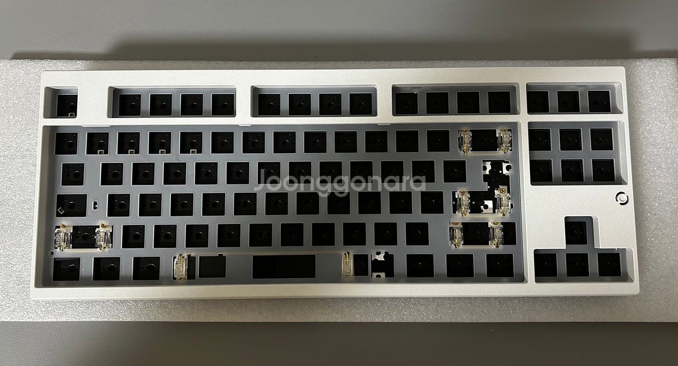 neo80 white (WK)무게추골드키보드팝니다 | 중고나라 카페에서 운영하는 공식 사이트