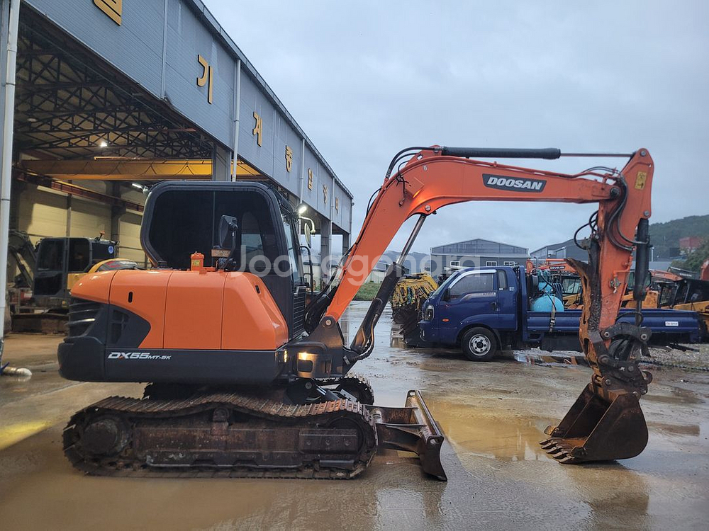 두산 02 굴삭기 DX55MT 2018년식 코집 | 중고나라 카페에서 운영하는 공식 사이트