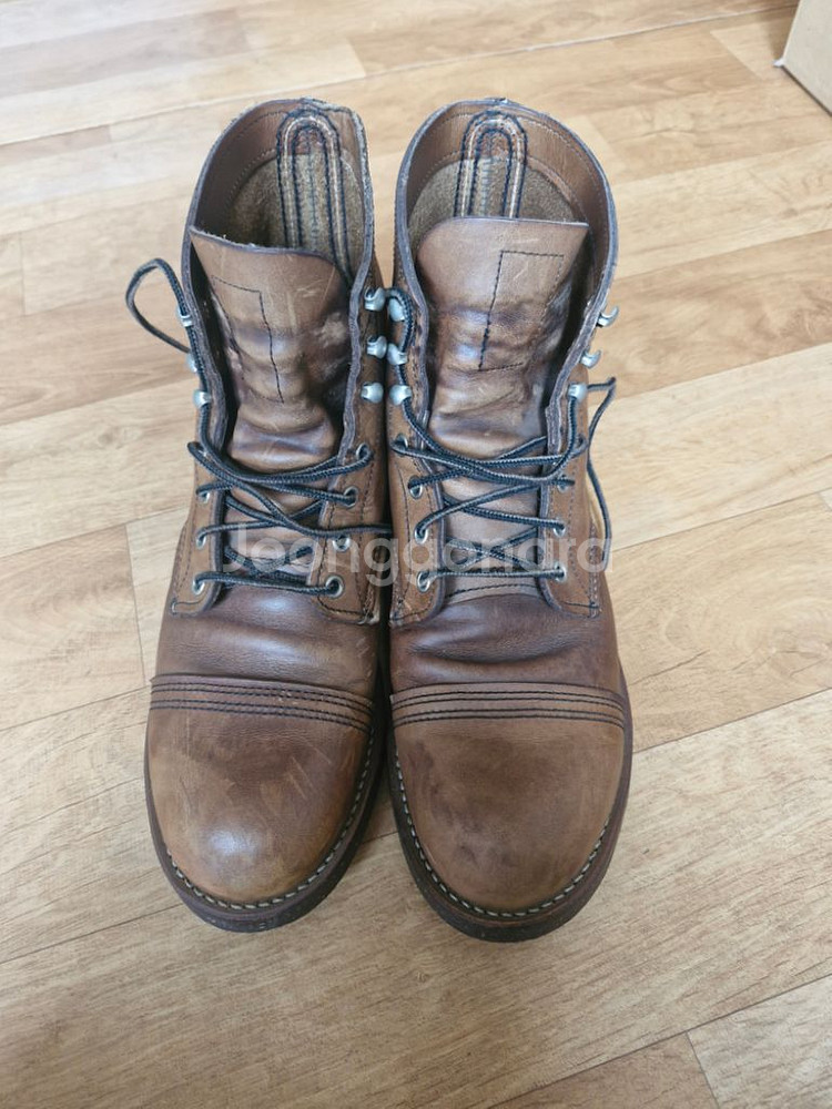 레드윙 8111 9D 270 팔아요 | 중고나라 카페에서 운영하는 공식 사이트