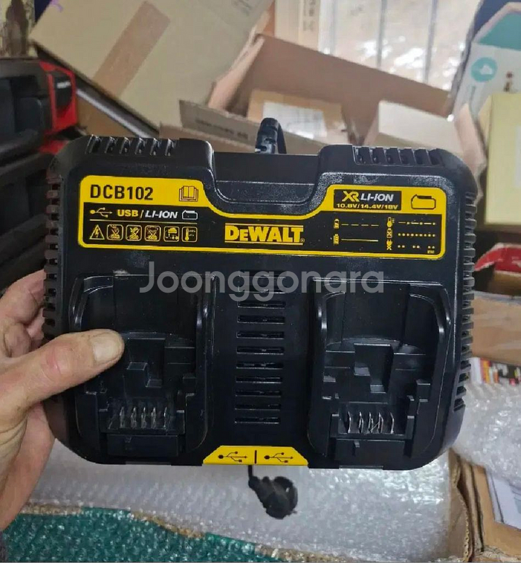 디월트충전기.듀얼충전기.고속충전기DCB102정품.동시충 | 중고나라 카페에서 운영하는 공식 사이트