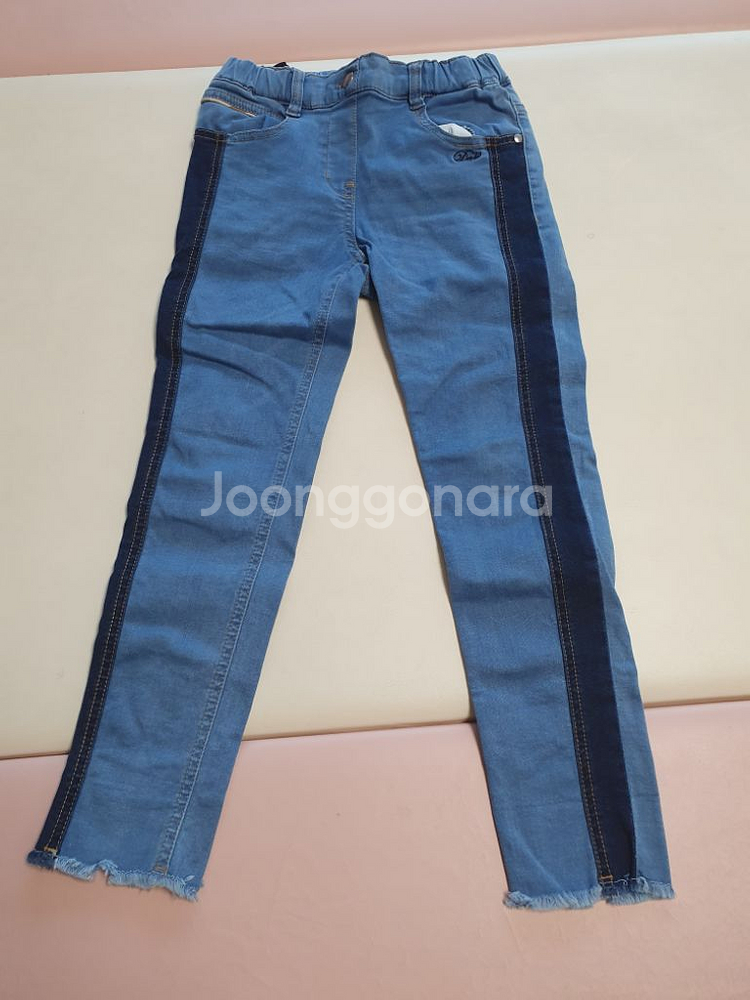 닥스키즈 청바지 ㅡ130(9y) | 중고나라 카페에서 운영하는 공식 사이트