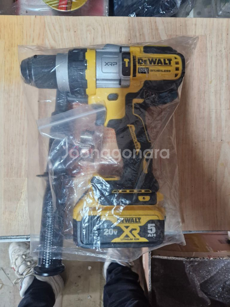 디월트충전함마드릴DCD996 강력토크 미사용신품완전쌔거 | 중고나라 카페에서 운영하는 공식 사이트