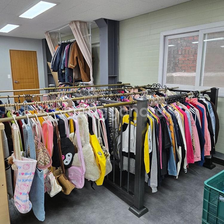 브랜드/희귀 빈티지옷 350벌 급처분 정리 폐업 | 중고나라 카페에서 운영하는 공식 사이트