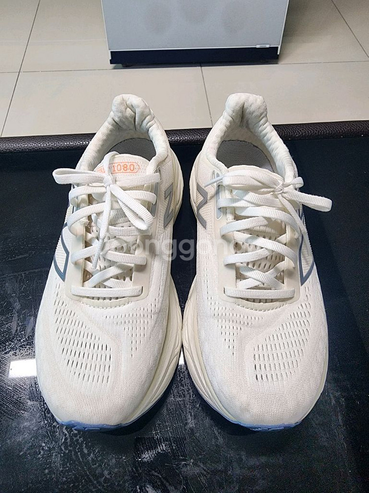 뉴발란스 W1080J14 런닝화 245 | 중고나라 카페에서 운영하는 공식 사이트