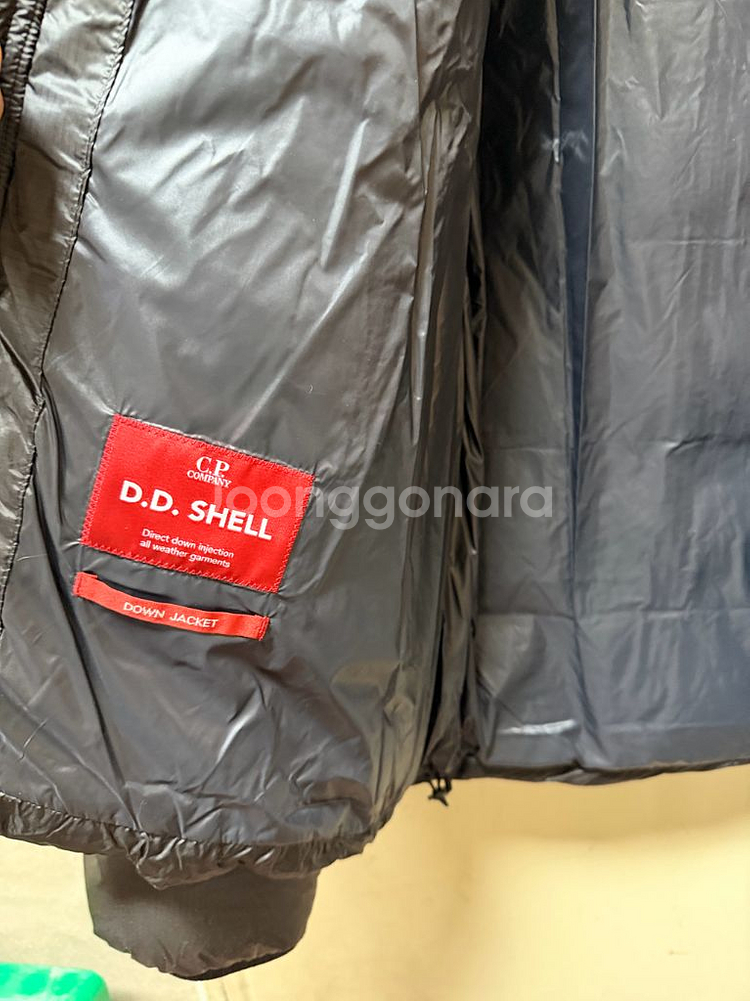 cp 컴퍼니 25fw DD쉘 후드 다운 블랙 L | 중고나라 - 안심되는 중고거래