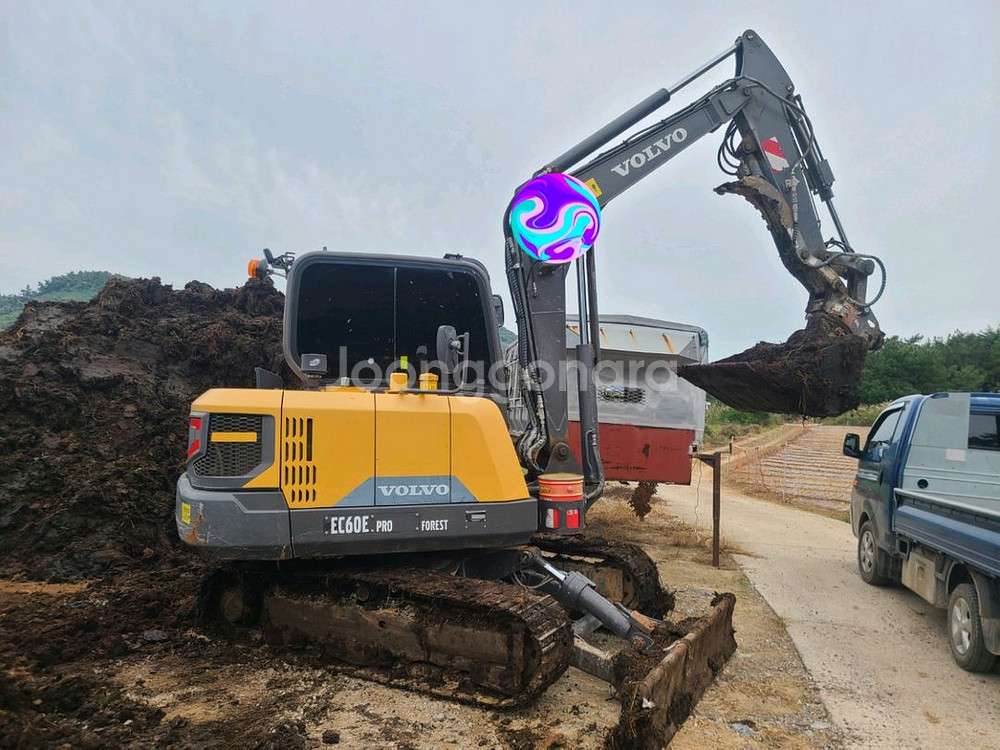 볼보 02 EC60 22년식 1500시간 가동 했습니다 | 중고나라 - 안심되는 중고거래