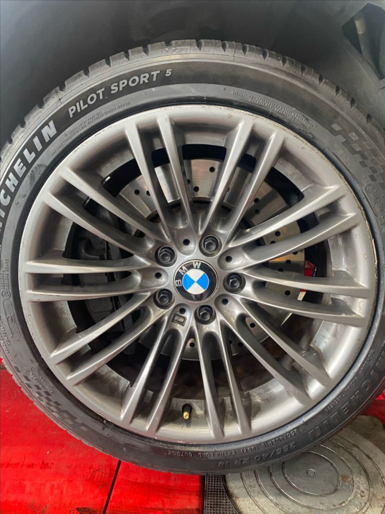 18인치 e92 M3 휠타이어 (BMW Style 219M 휠 + 미쉐린 PS5, 255-40-18) | 중고나라 - 안심되는 중고거래