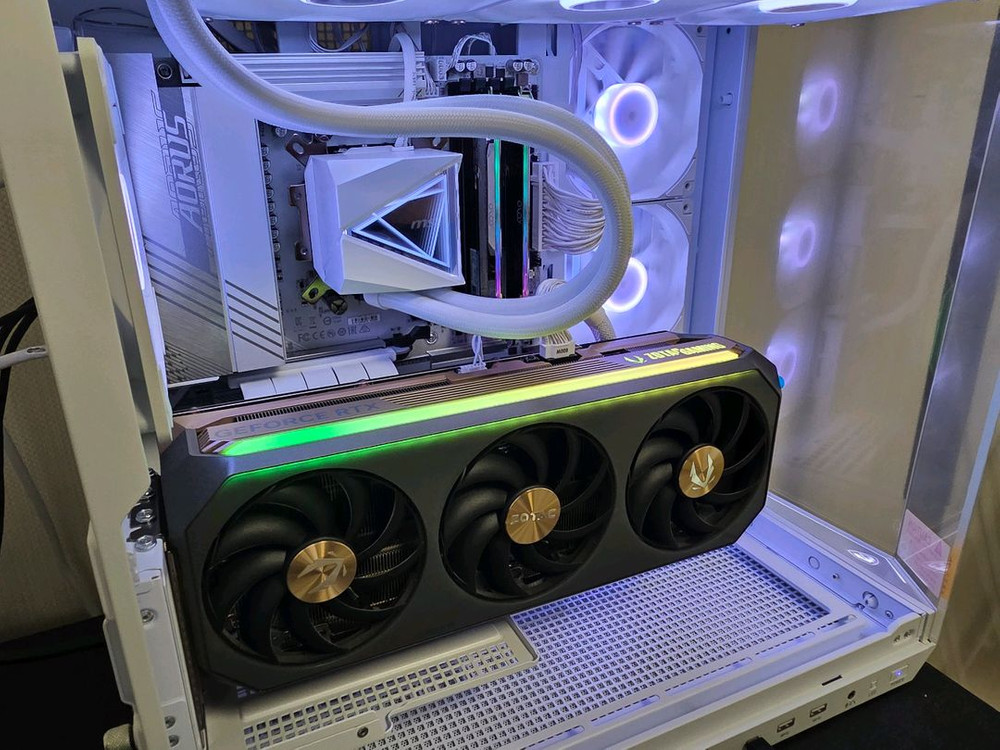 zotac 5090 amp 타스 49166 | 중고나라 - 안심되는 중고거래