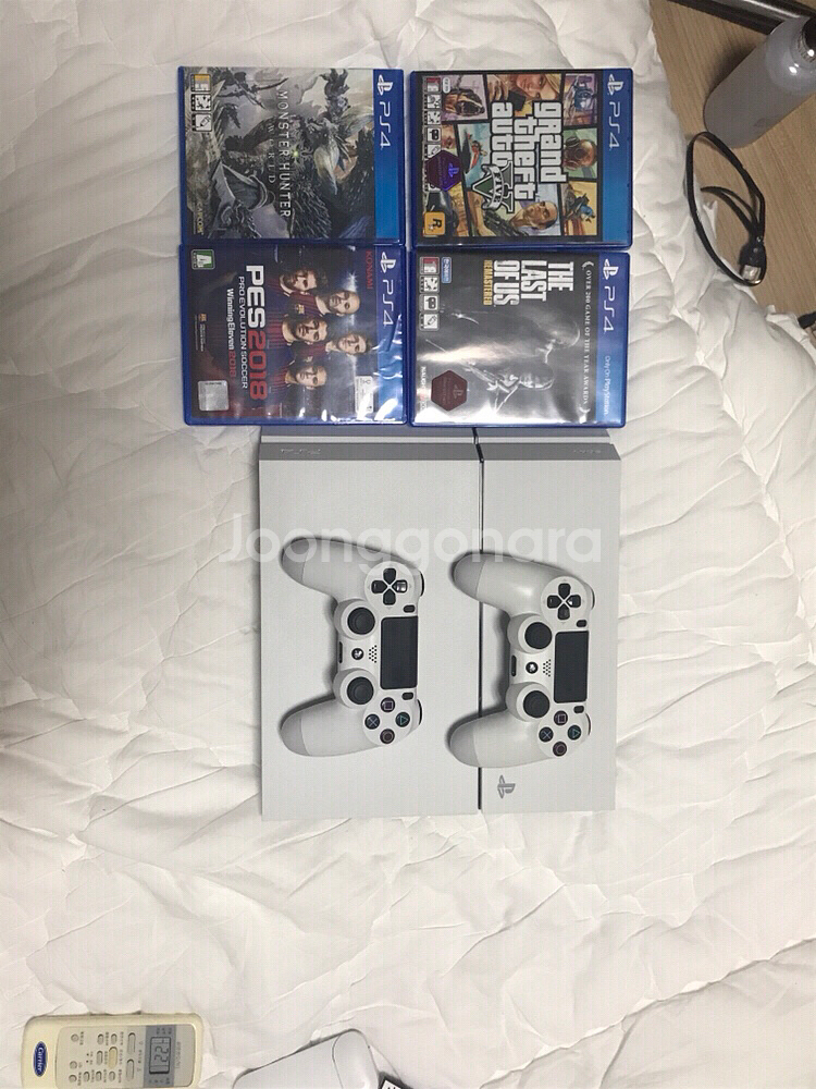 ps4 1205슬림 화이트 팔아요. | 중고나라 카페에서 운영하는 공식 사이트