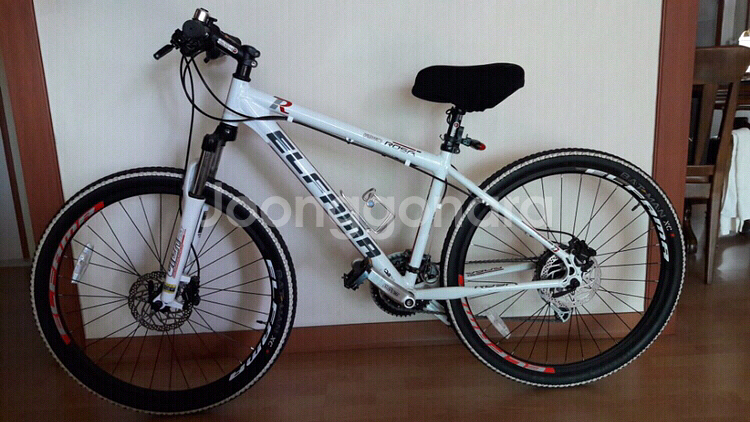 엘파마 로사 596D 16인치 | 중고나라 카페에서 운영하는 공식 사이트