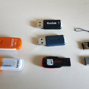 usb 8g 1,000원에 팝니다 | USB/케이블 | 중고나라