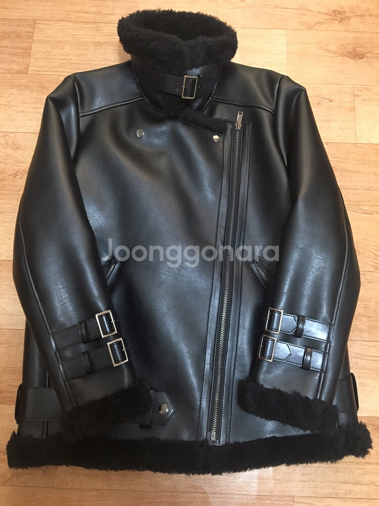 임블리에서 구매한 겨울무스탕팝니다7만원 중고나라 카페에서 운영하는 공식 사이트